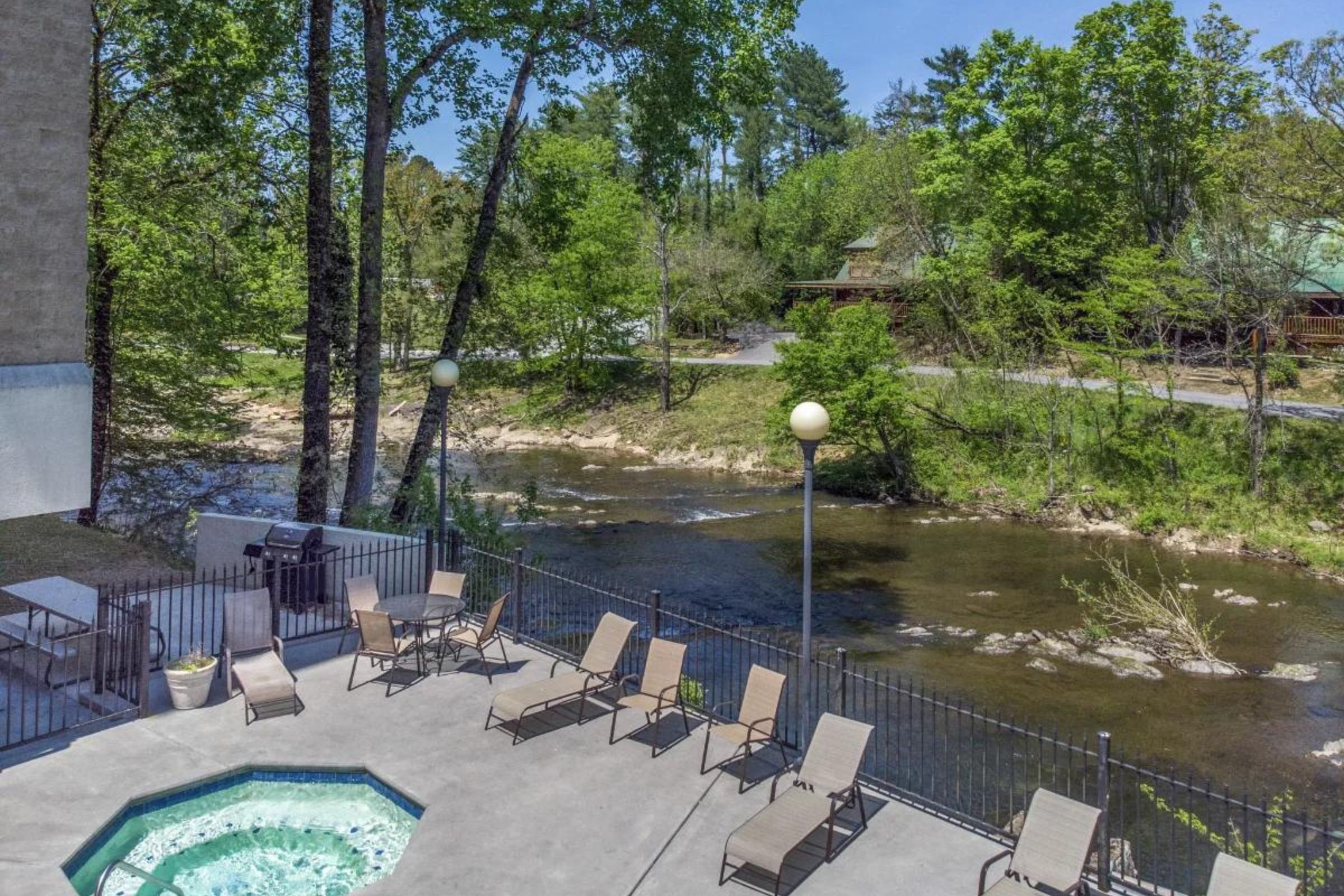 Cedar Lodge 403 Creekside Tranquility - Smoky Mountain Escapes Vacation ...